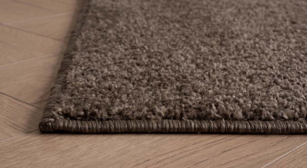 Kurzflor Teppich Quadratisch Fine - Mocca | Tapeso